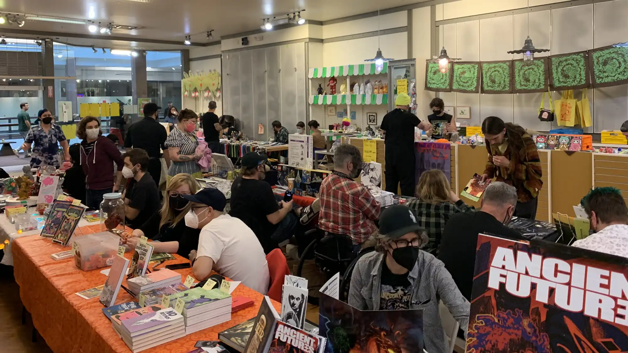 Oregon mall fills empty stores with indie shops and pop-ups - Marketplace