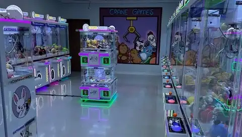 Custom claw machines are a hit at new Colorado arcade - Marketplace