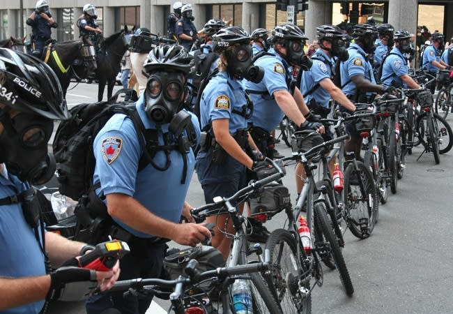 Slideshow: Anti-war protesters | Minnesota Public Radio News