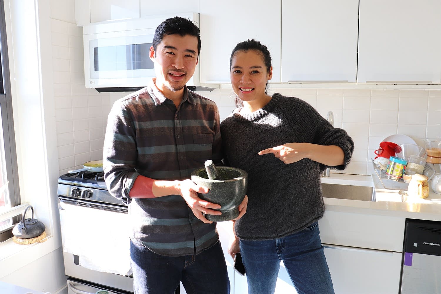 Cooking lesson: green curry paste with chef Hong Thaimee | The Splendid ...
