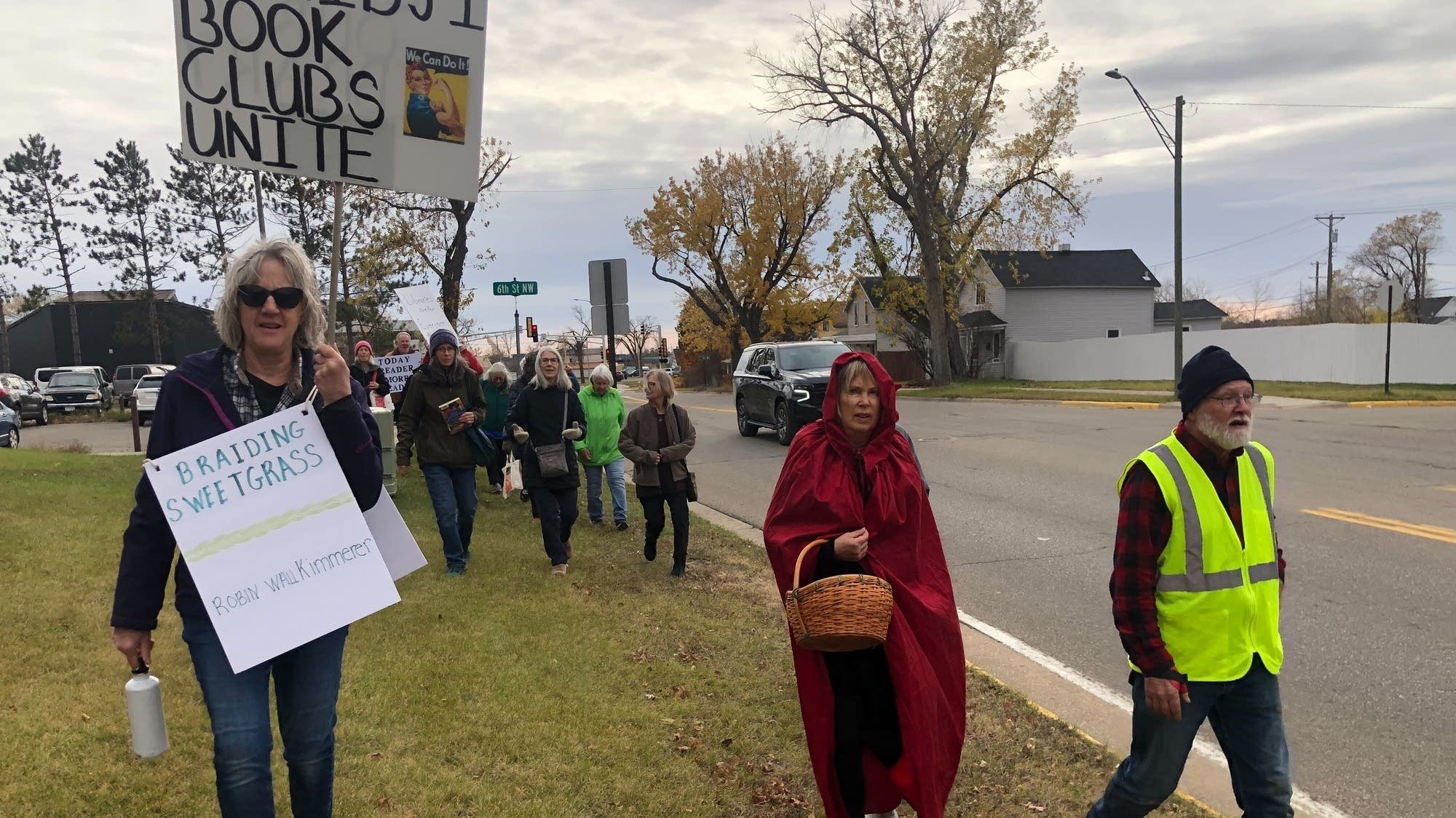 Book lovers protest proposed cuts to Bemidji Public Library | MPR News