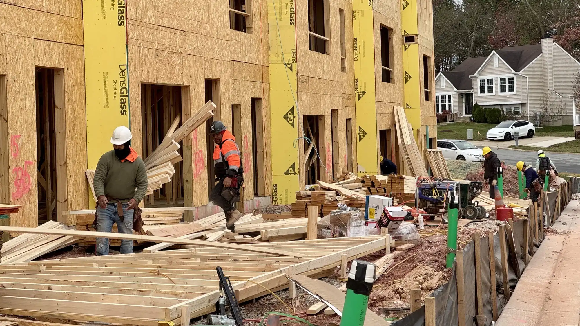 Trump's immigration policies make construction industry uneasy ...