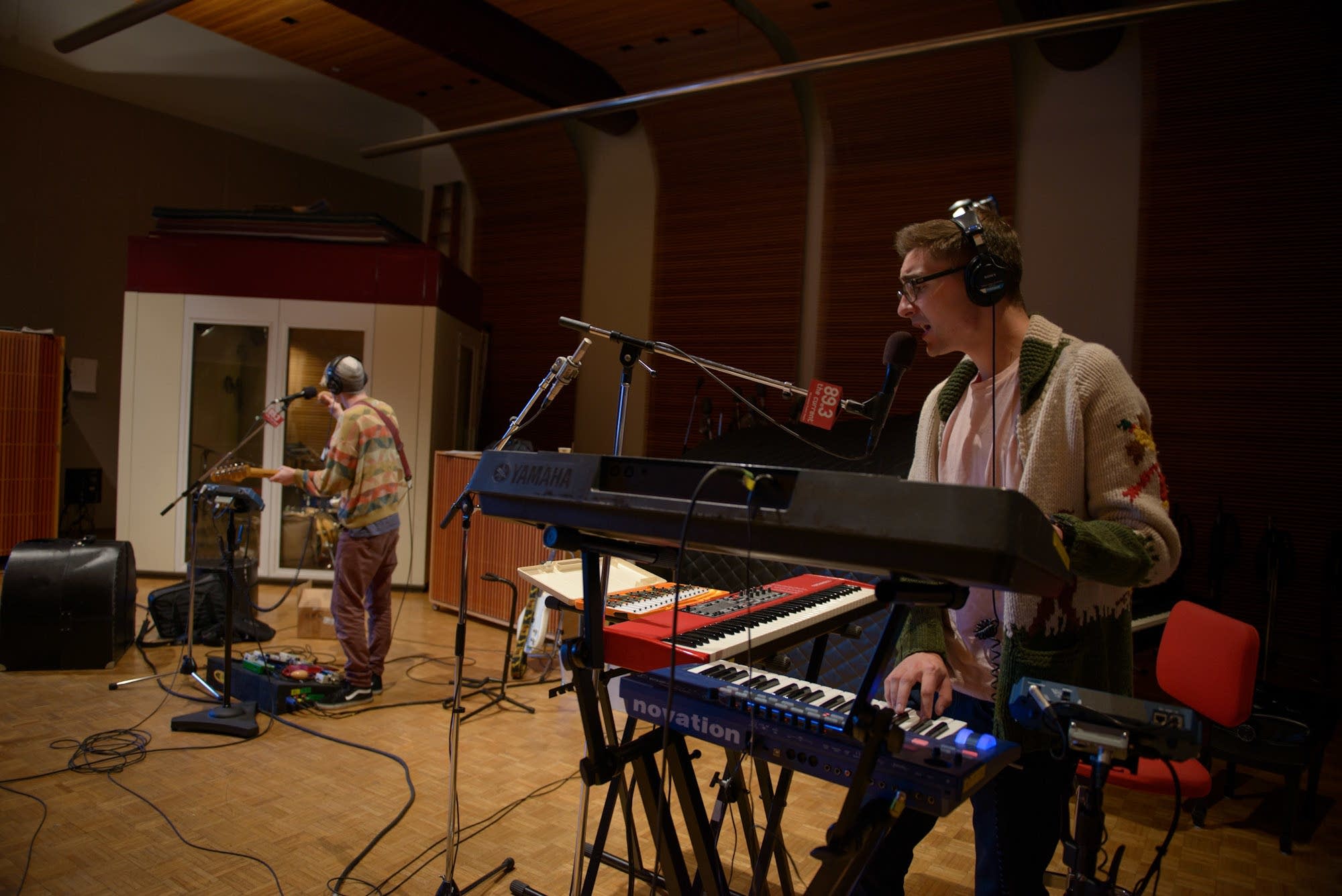 Alt-J: Insoluble on the charts with "Dissolve Me" - The Chart Show ...