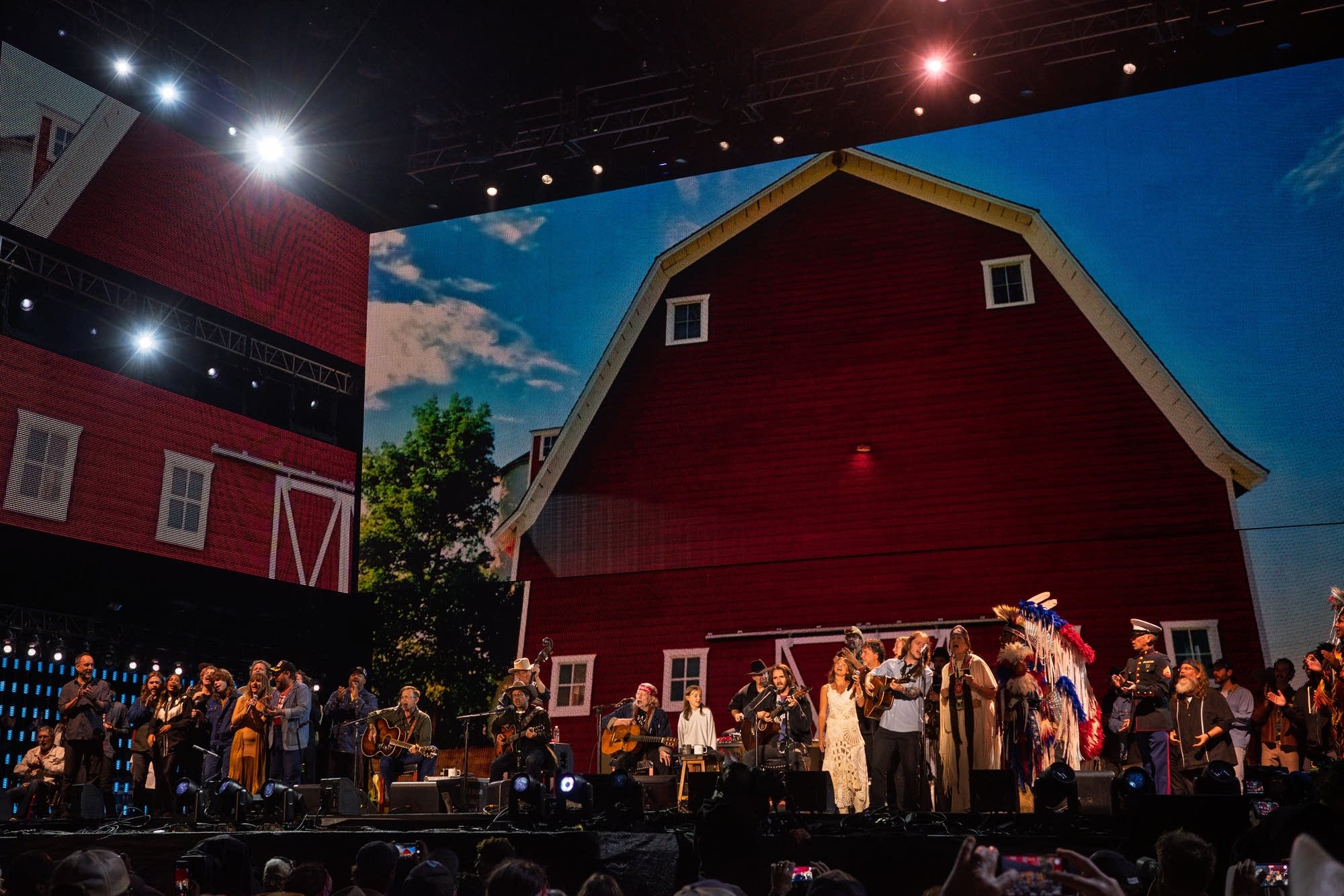 Willie Nelson, Neil Young, Margo Price, and others make Farm Aid 40 one ...
