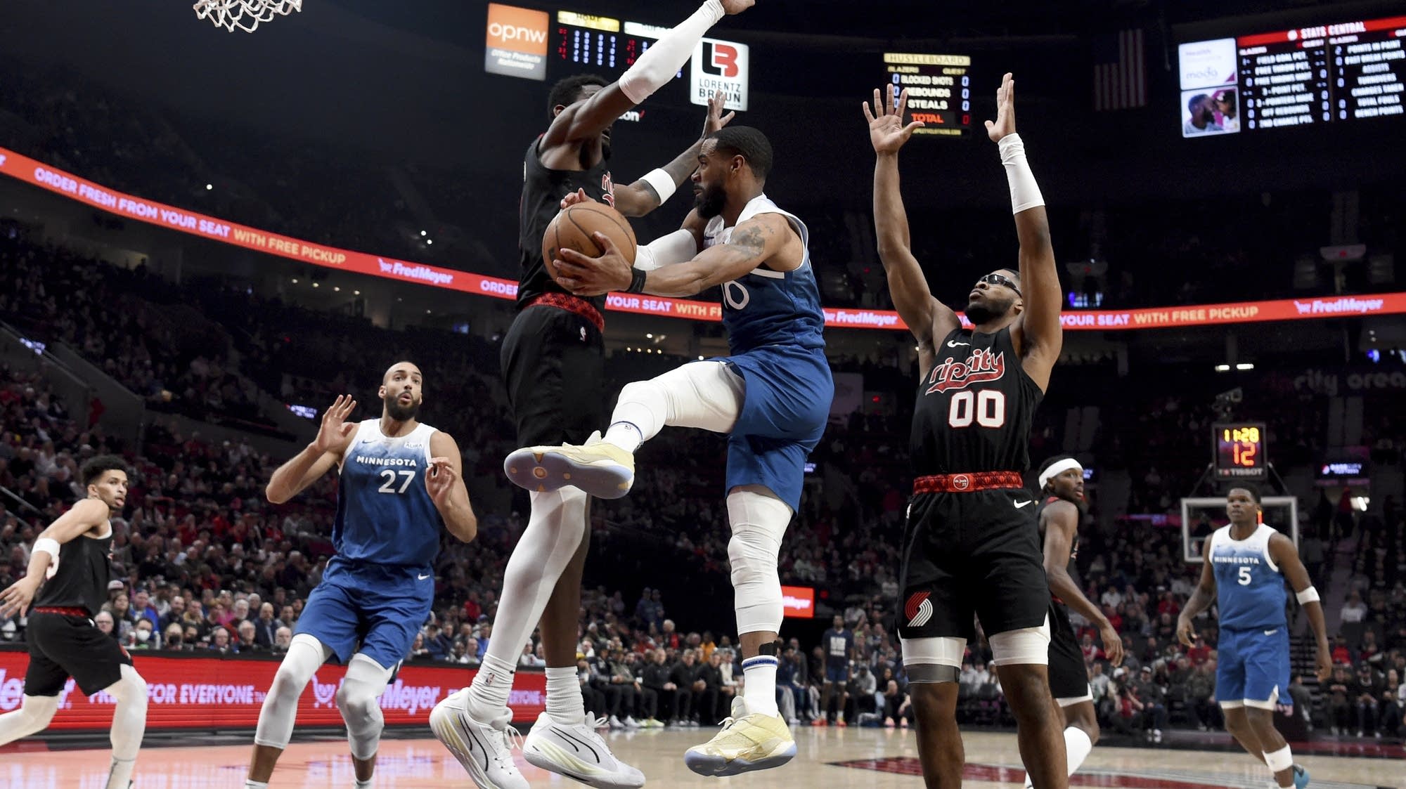 Timberwolves jump out to a 30-point lead over Blazers and finish with a ...