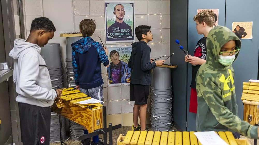 Burnsville music class includes songs familiar to Somali students
