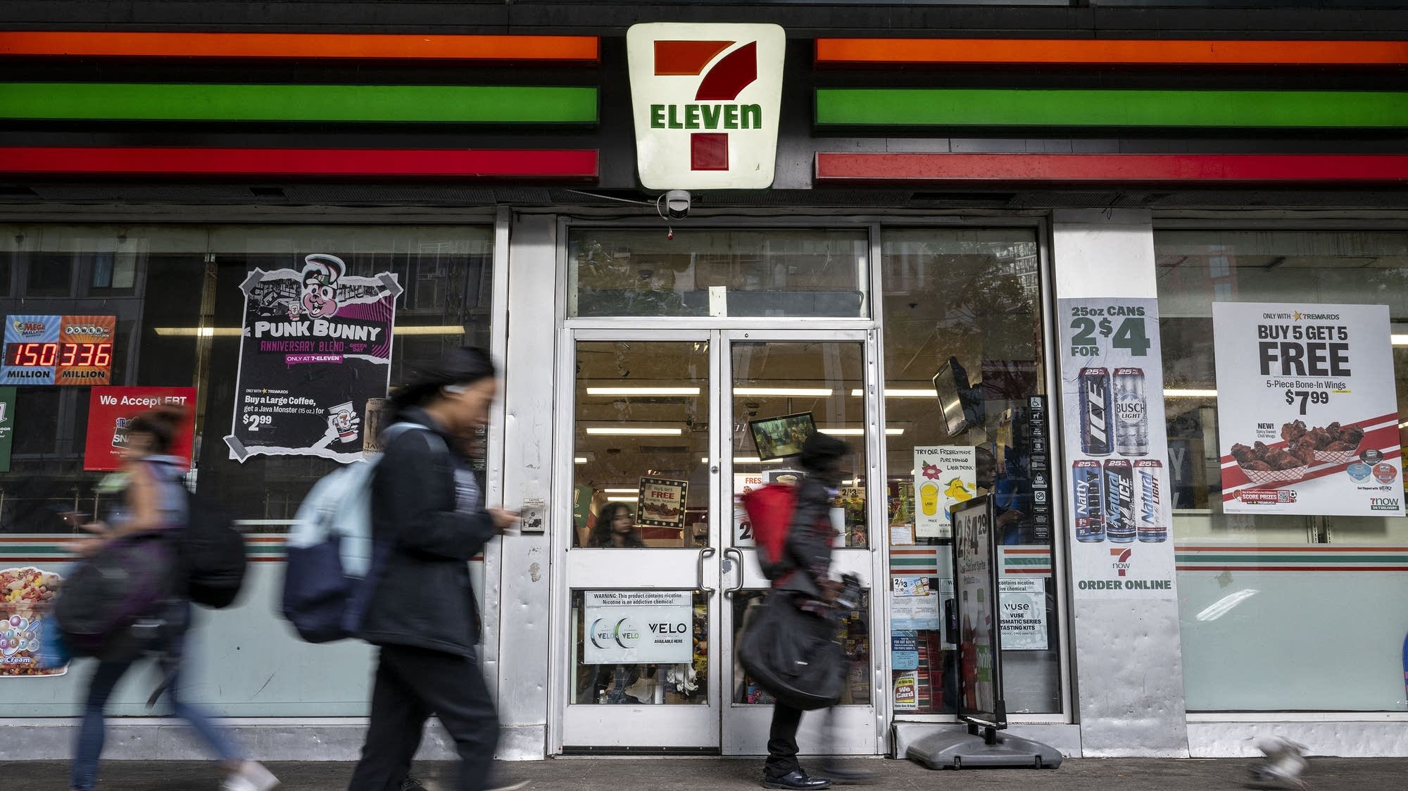 Takeover trouble in the world of convenience stores