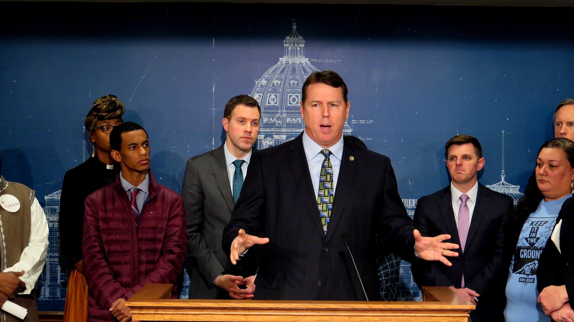 100 percent renewable energy bill gets hearing at Capitol | MPR News