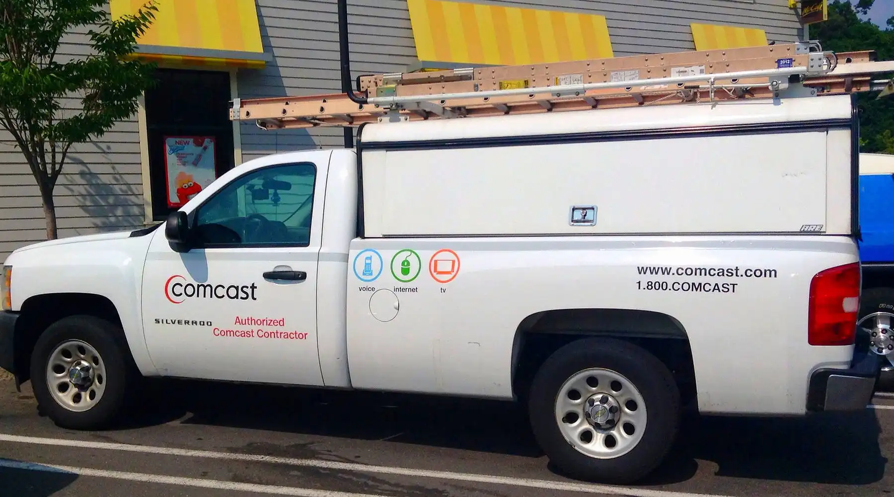 Comcast expands low-income internet program