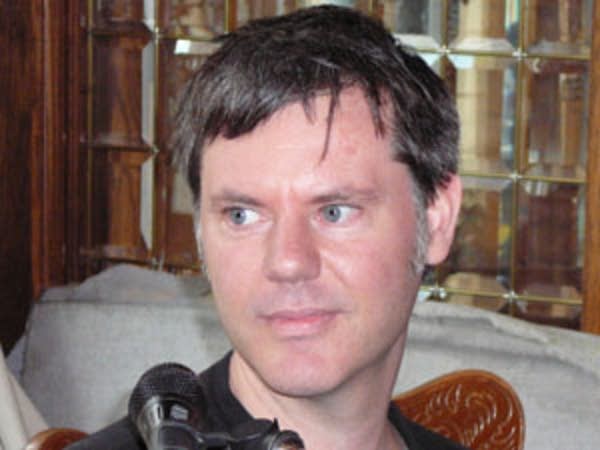 Chris Dorn performs live at Gluek's