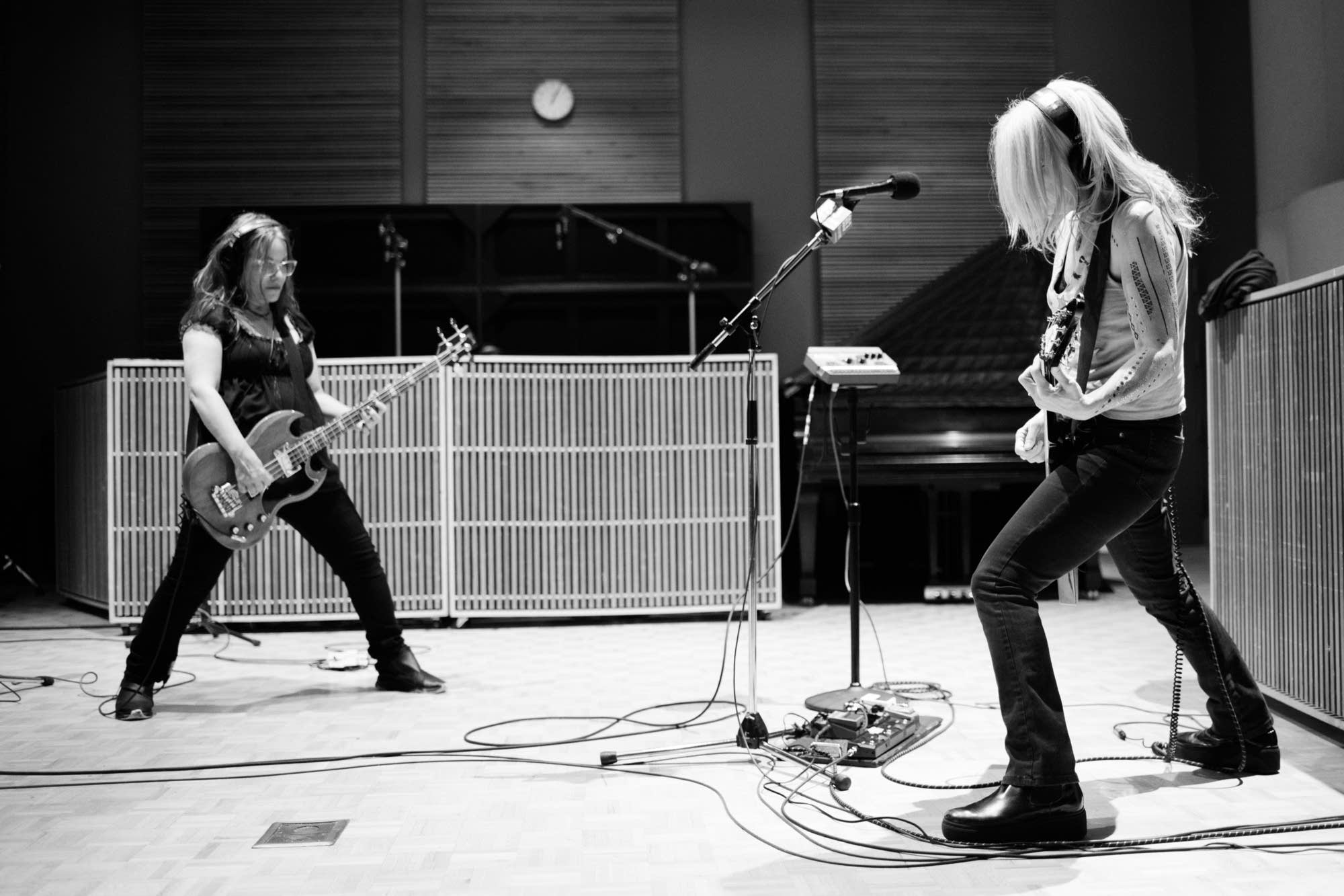 L7 rock the rafters at The Current