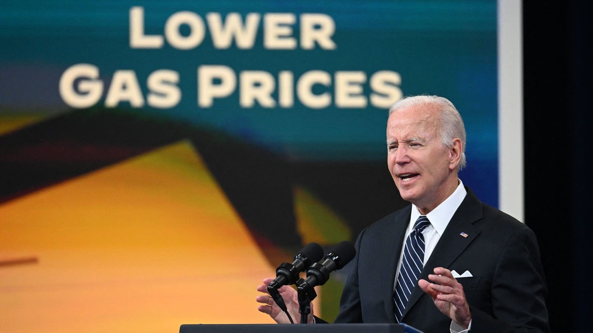 How political ads try to shape the way we feel about the economy