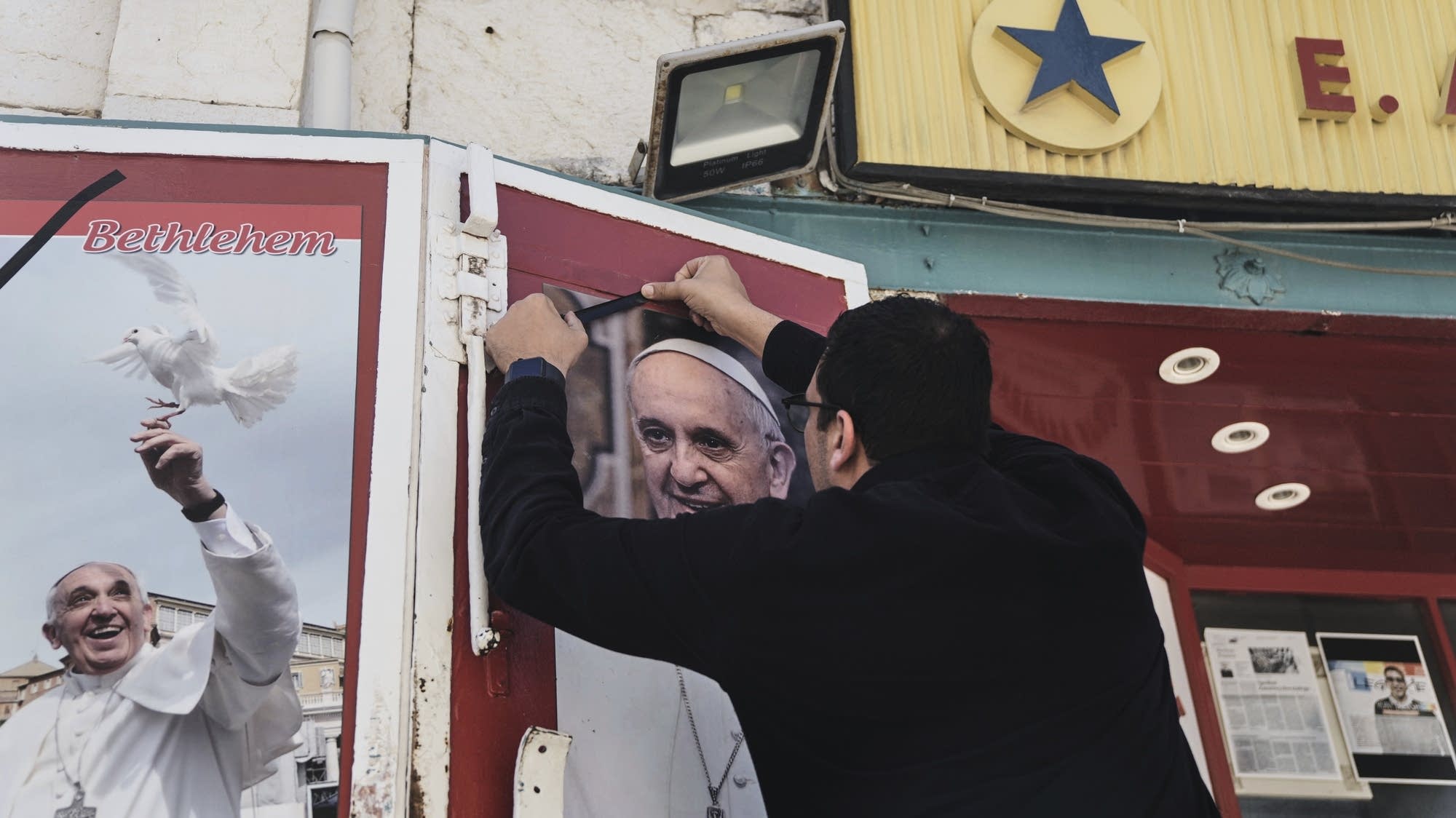 Global tributes pour in to honor Pope Francis after his death | MPR News