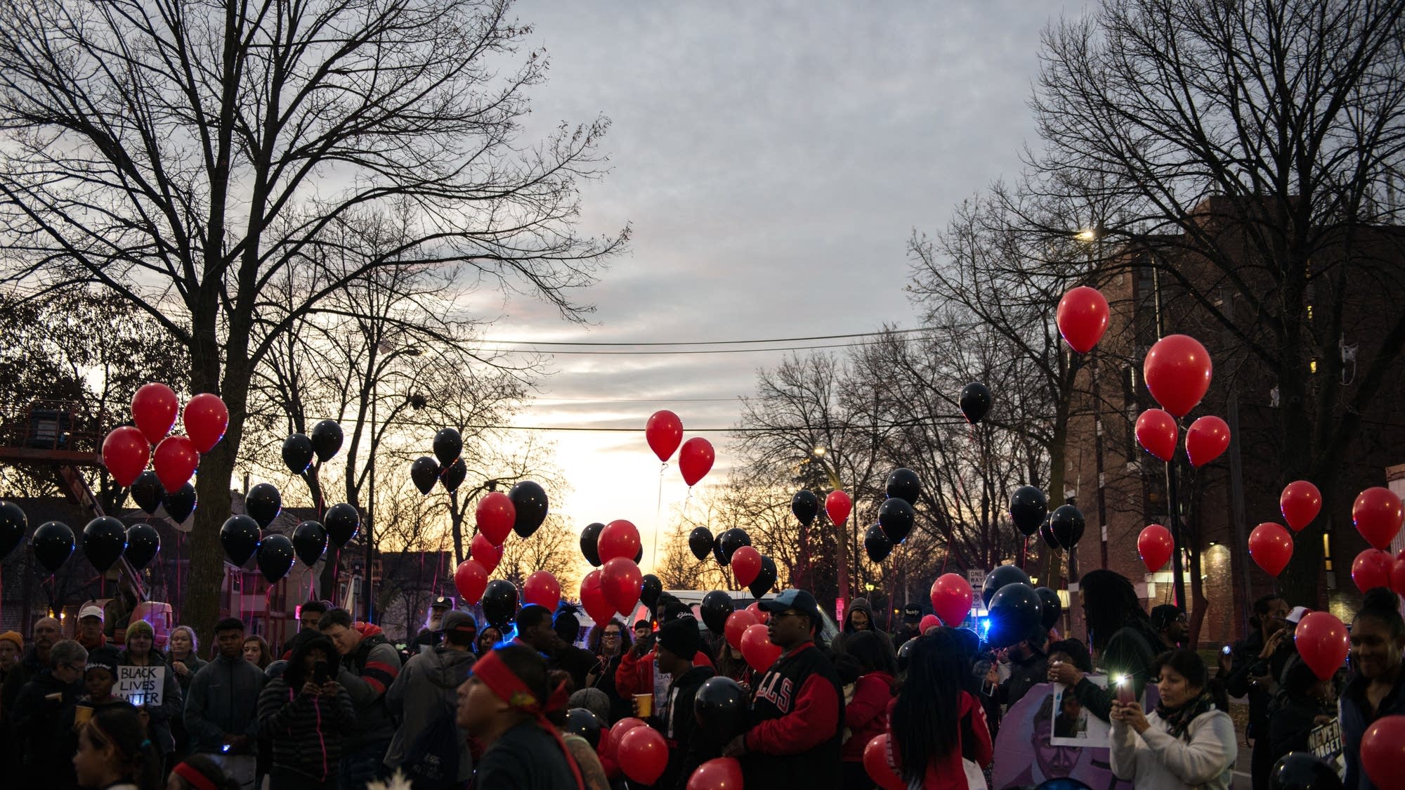 Attorneys for Jamar Clark family members confirm agreement on $200,000 ...
