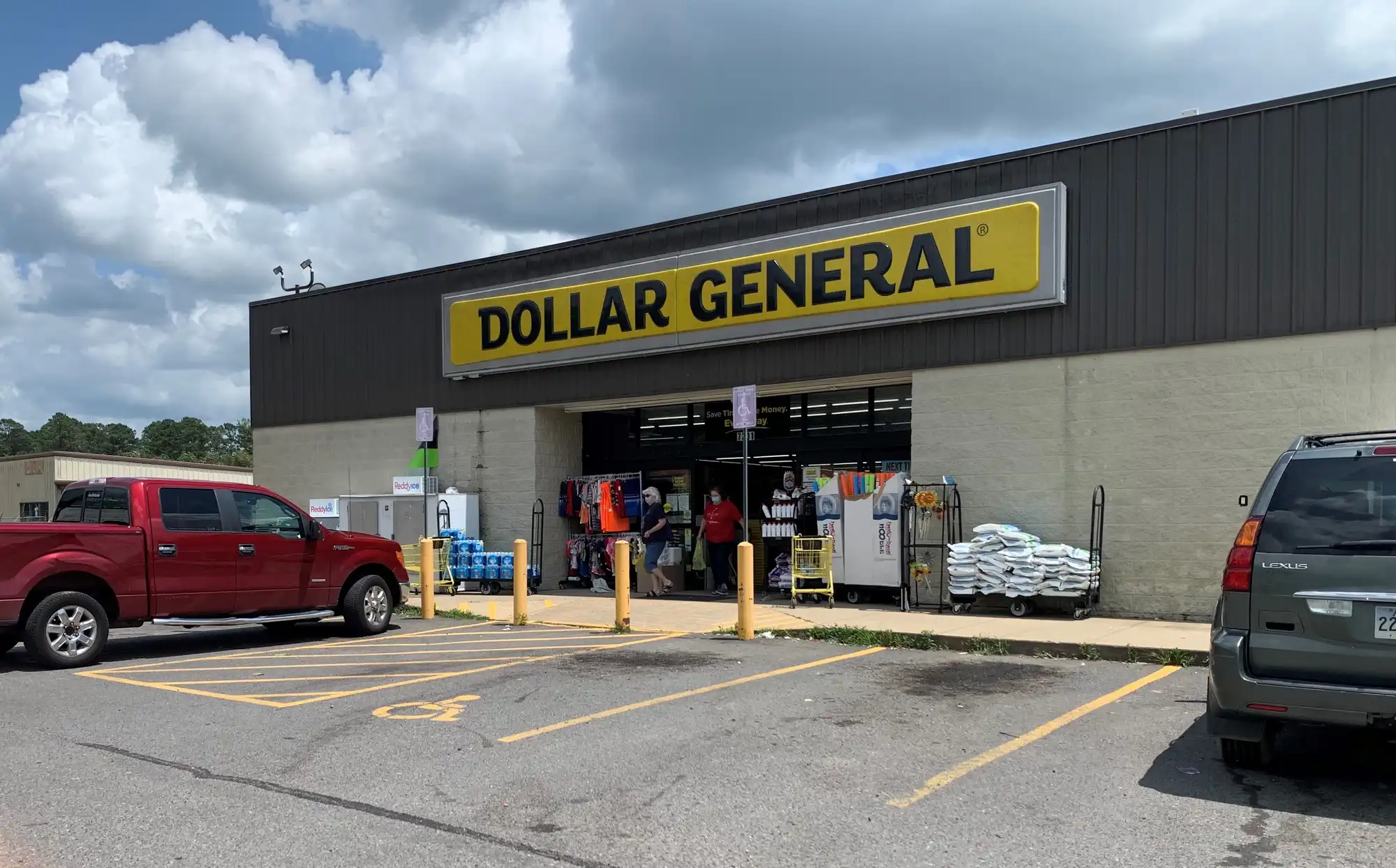 What might rural health care look like from Dollar General? - Marketplace