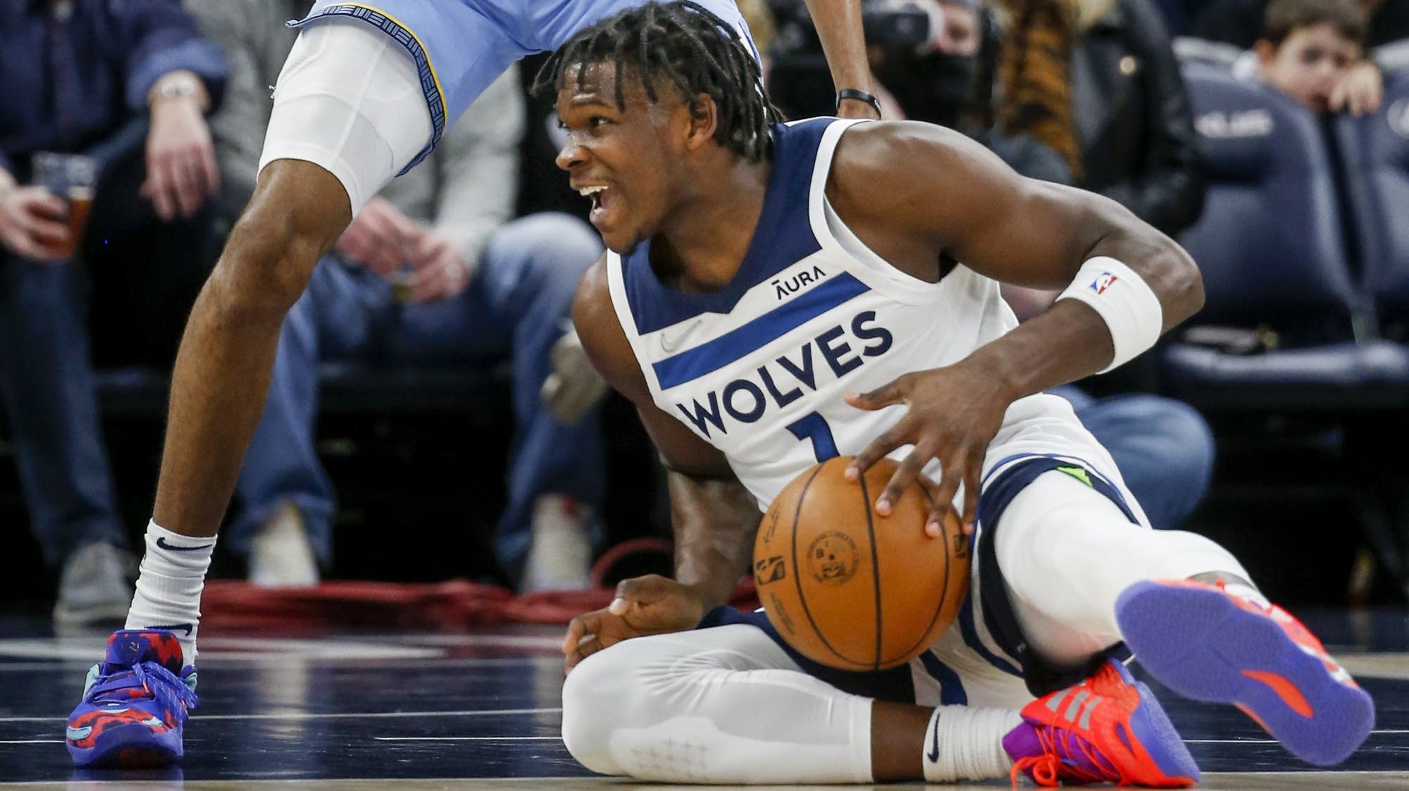 Russell scores 37, leads T-wolves past Grizzlies 119-114 | MPR News