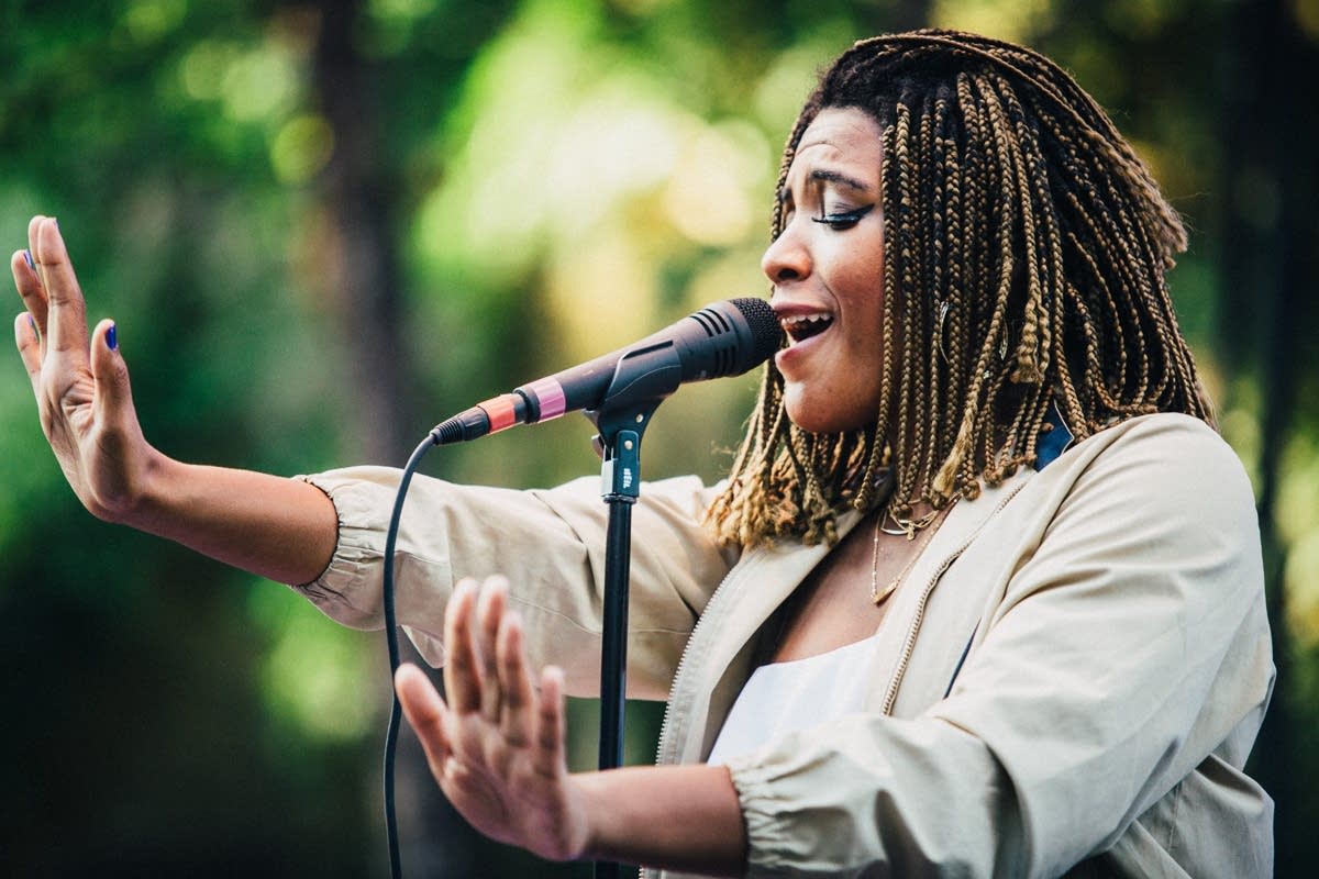 Caravan du Nord heads to southern Minnesota with Sims, the Suburbs, Roe ...