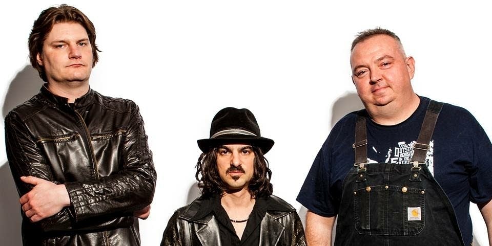 Little Man’s Chris Perricelli on guitar rock, Justin Bieber, and ...