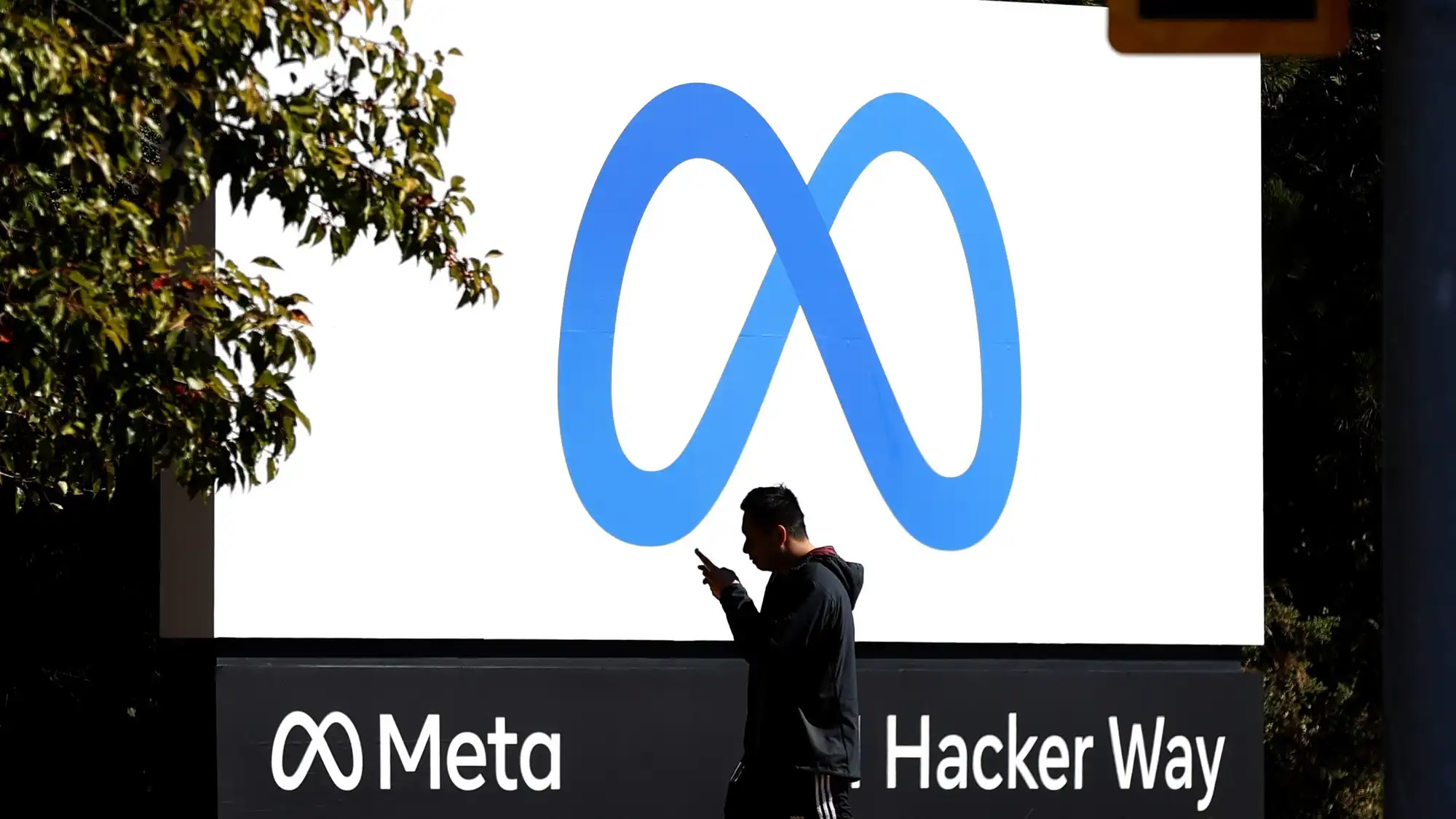 Meta throws its hat into the generative AI ring