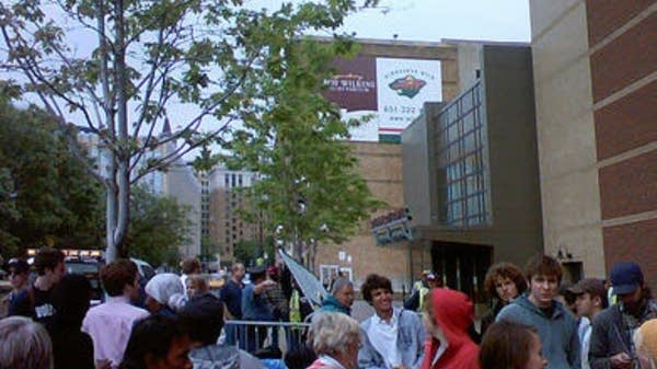 Obama rally draws early large crowds at the Xcel | MPR News