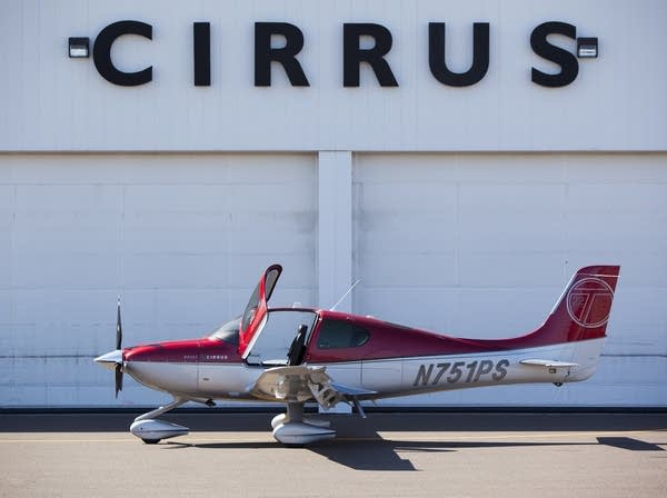 Cirrus finally gets funding to develop personal jet | MPR News
