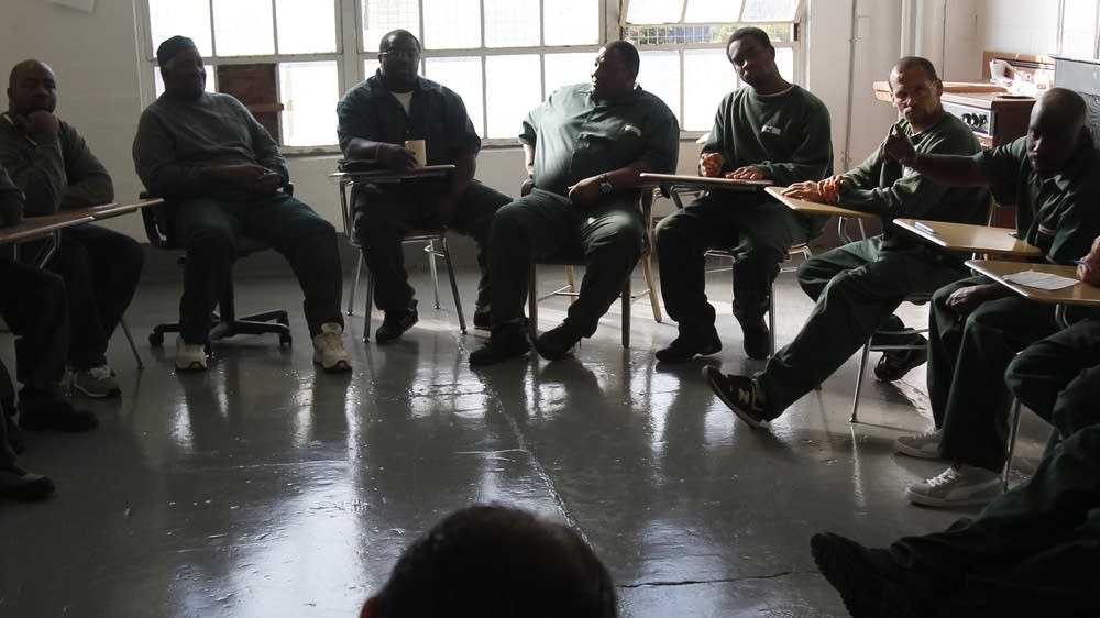 When life is too long: Debate over older prisoners | MPR News