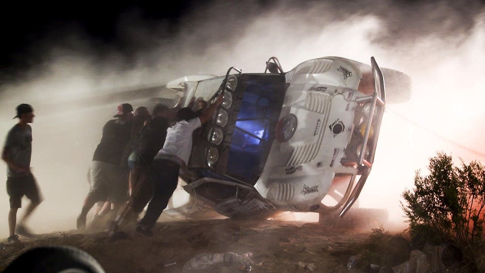 8 dead, 12 hurt at off-road race in Calif. desert | MPR News