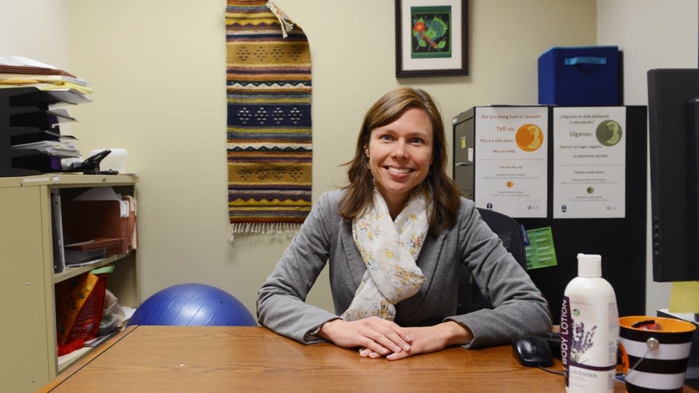 Immigration court's tight deadlines frustrate attorneys | MPR News