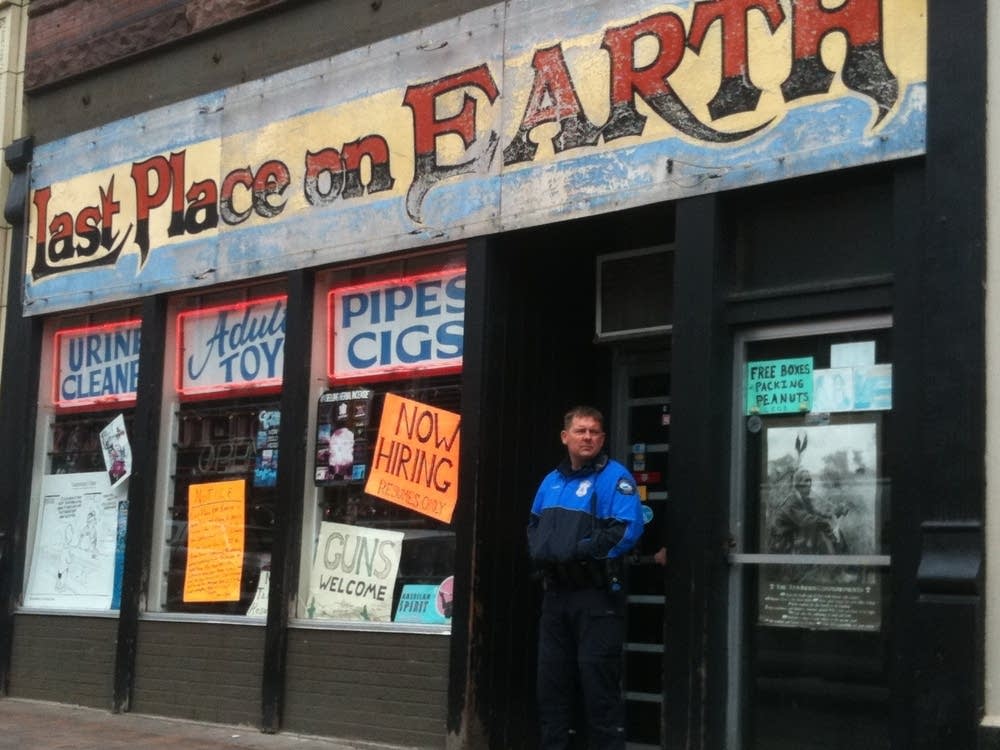 Police raid Duluth head shop for designer drugs | Minnesota Public ...