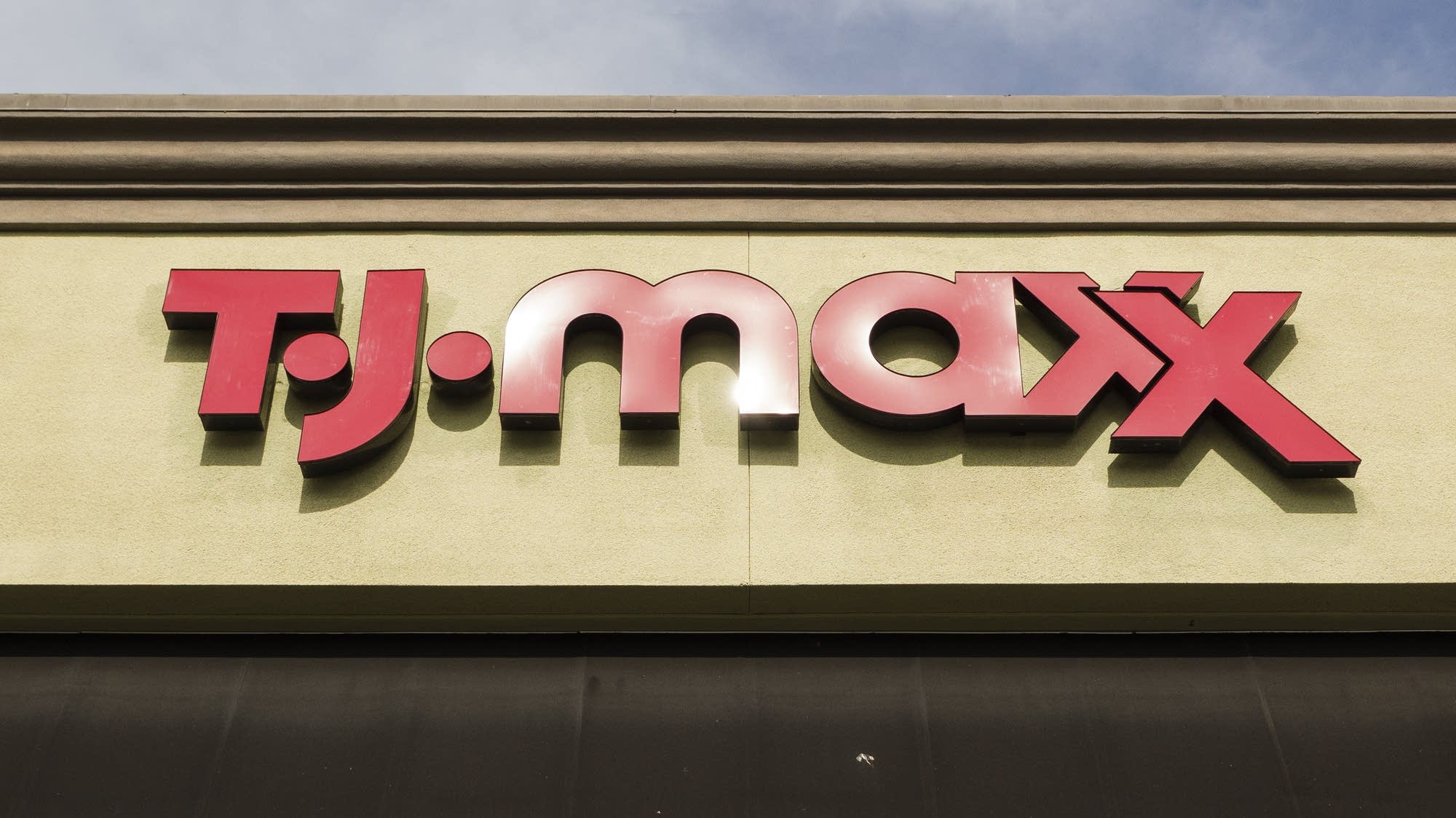Why discount stores like T.J. Maxx are beating expectations