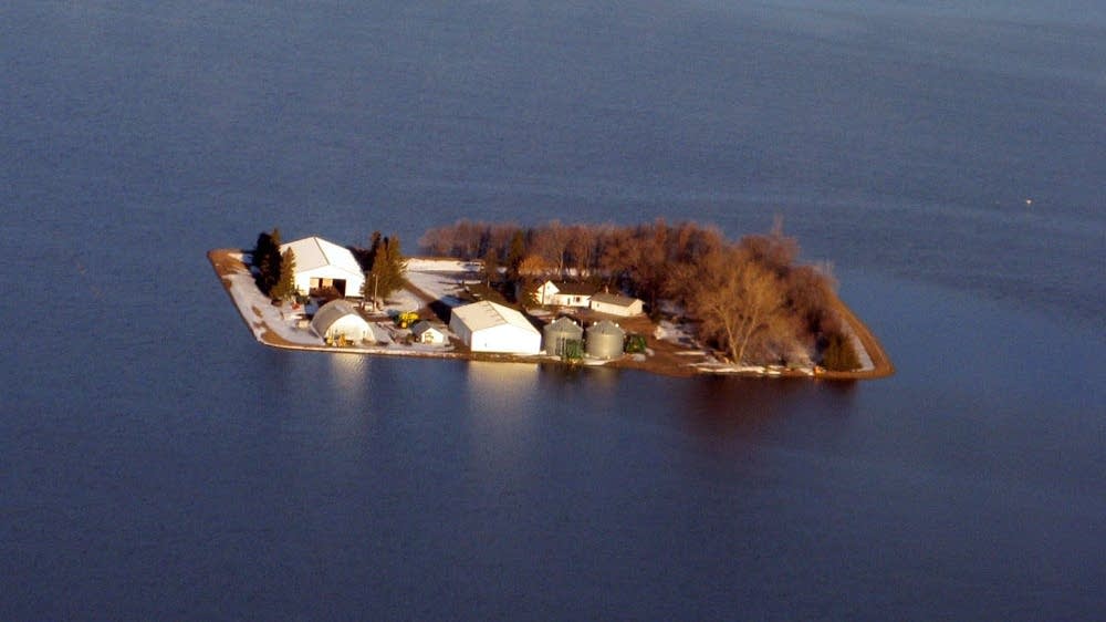 Ring dike program will protect more than just farms | MPR News