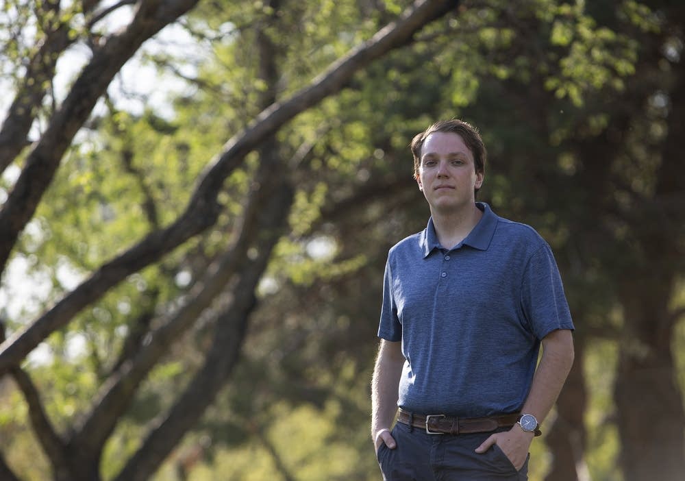 Today’s grads carry dreams of a bright future into a dim jobs market ...