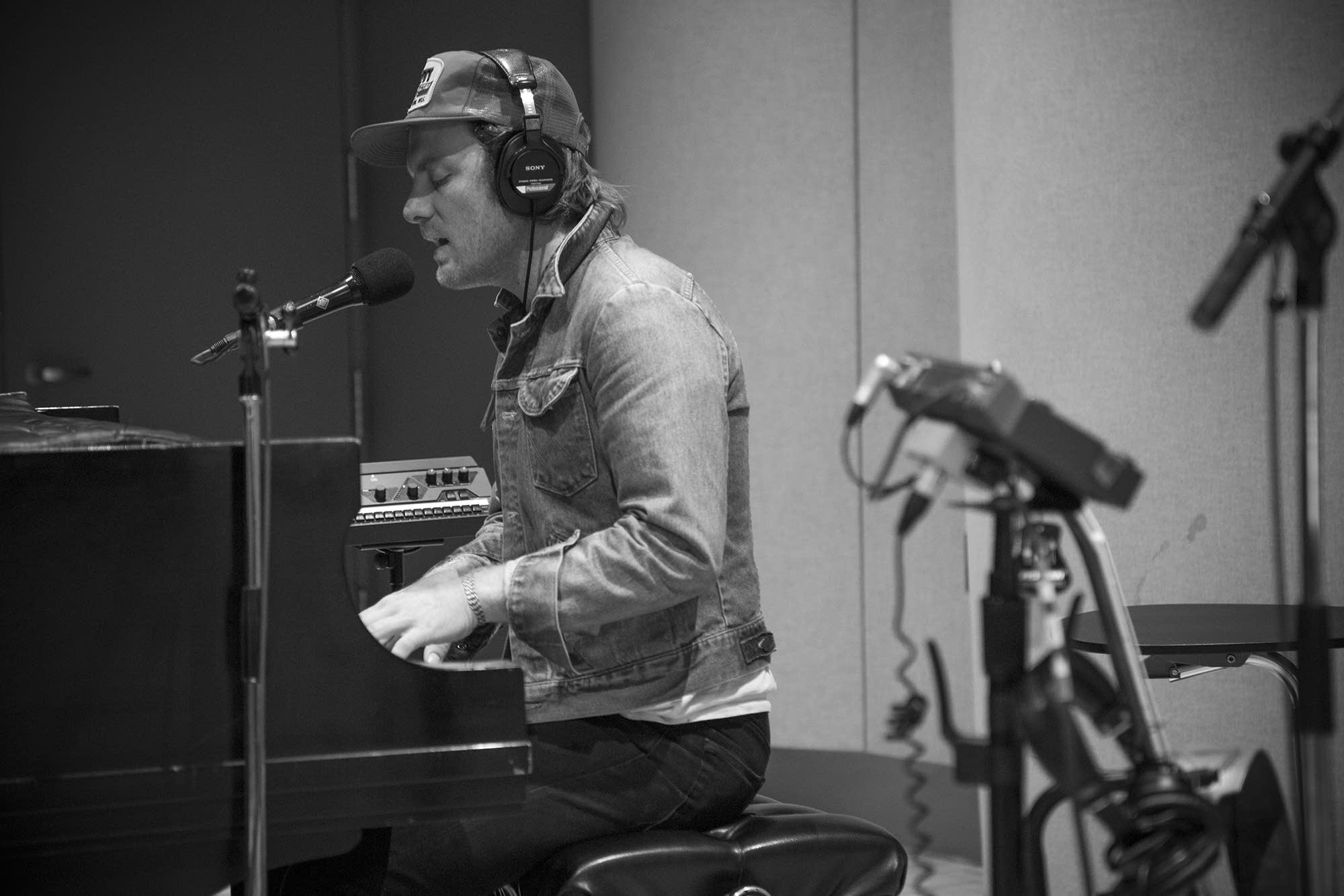 Frankie Lee performs in The Current studio | The Current