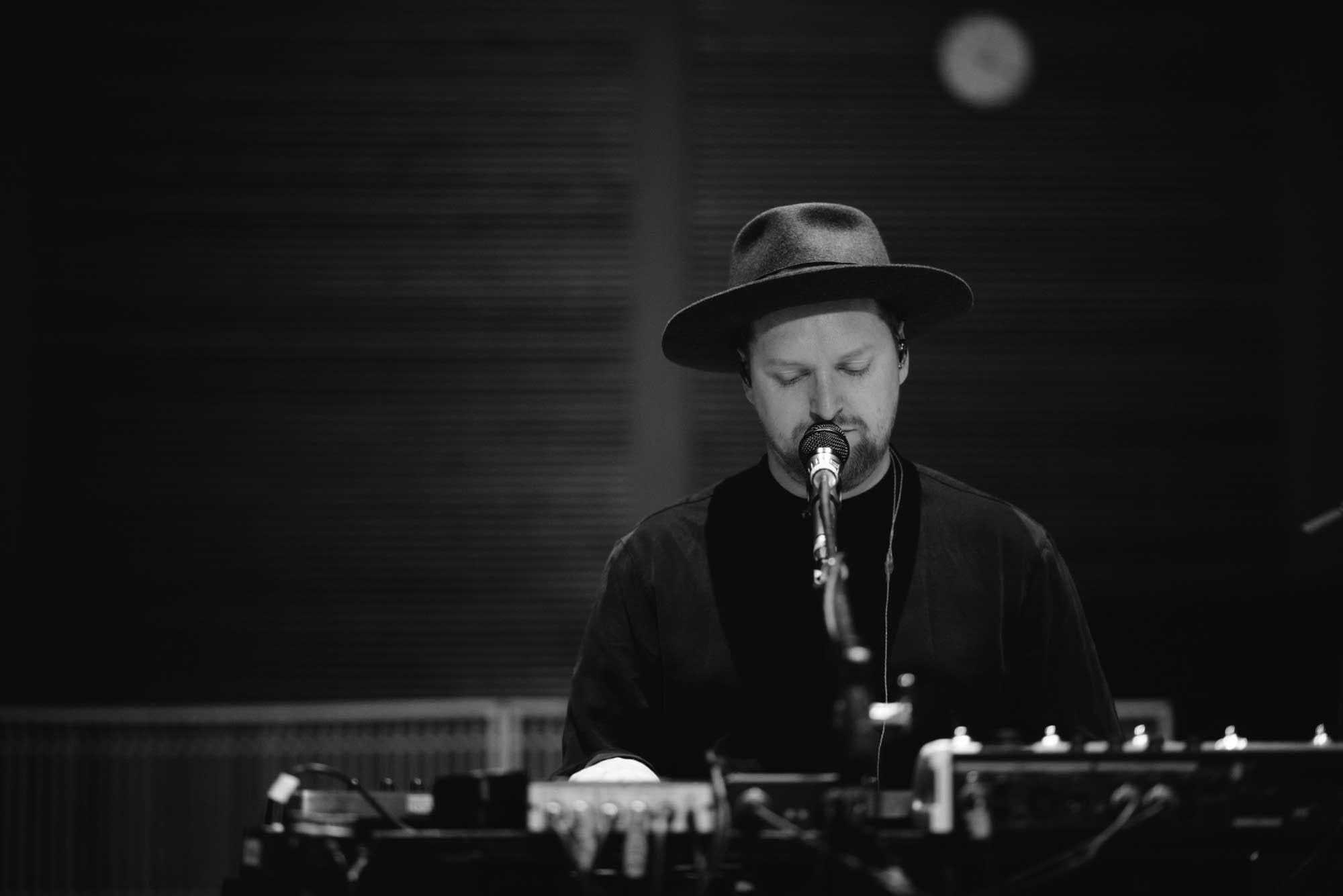 SOHN writes about a life on the move