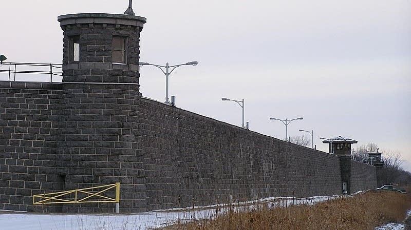 As COVID-19 cases spike at St. Cloud prison, state moves intake to Lino ...