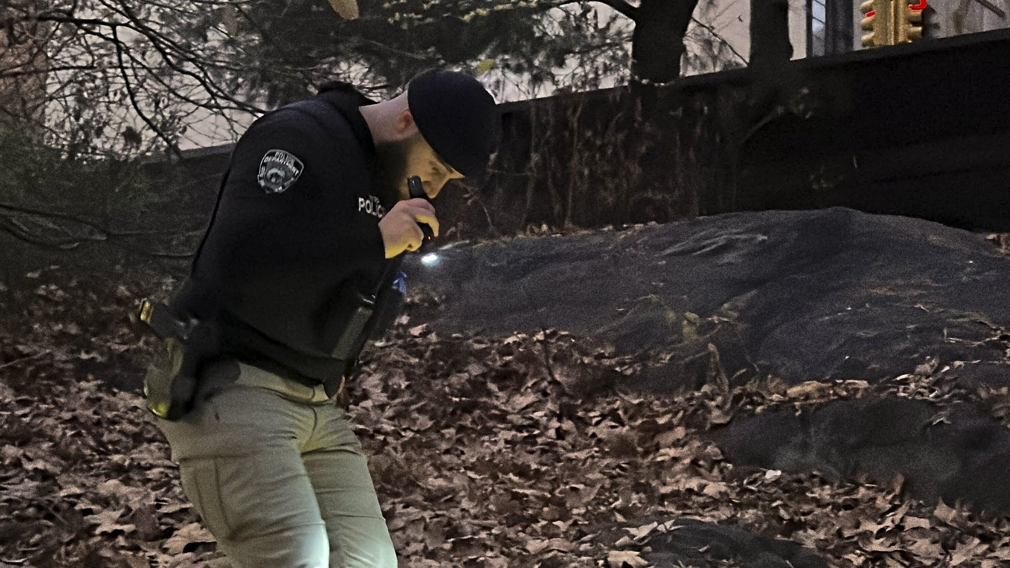 Days after gunman killed UnitedHealthcare's CEO, police push to ID him ...