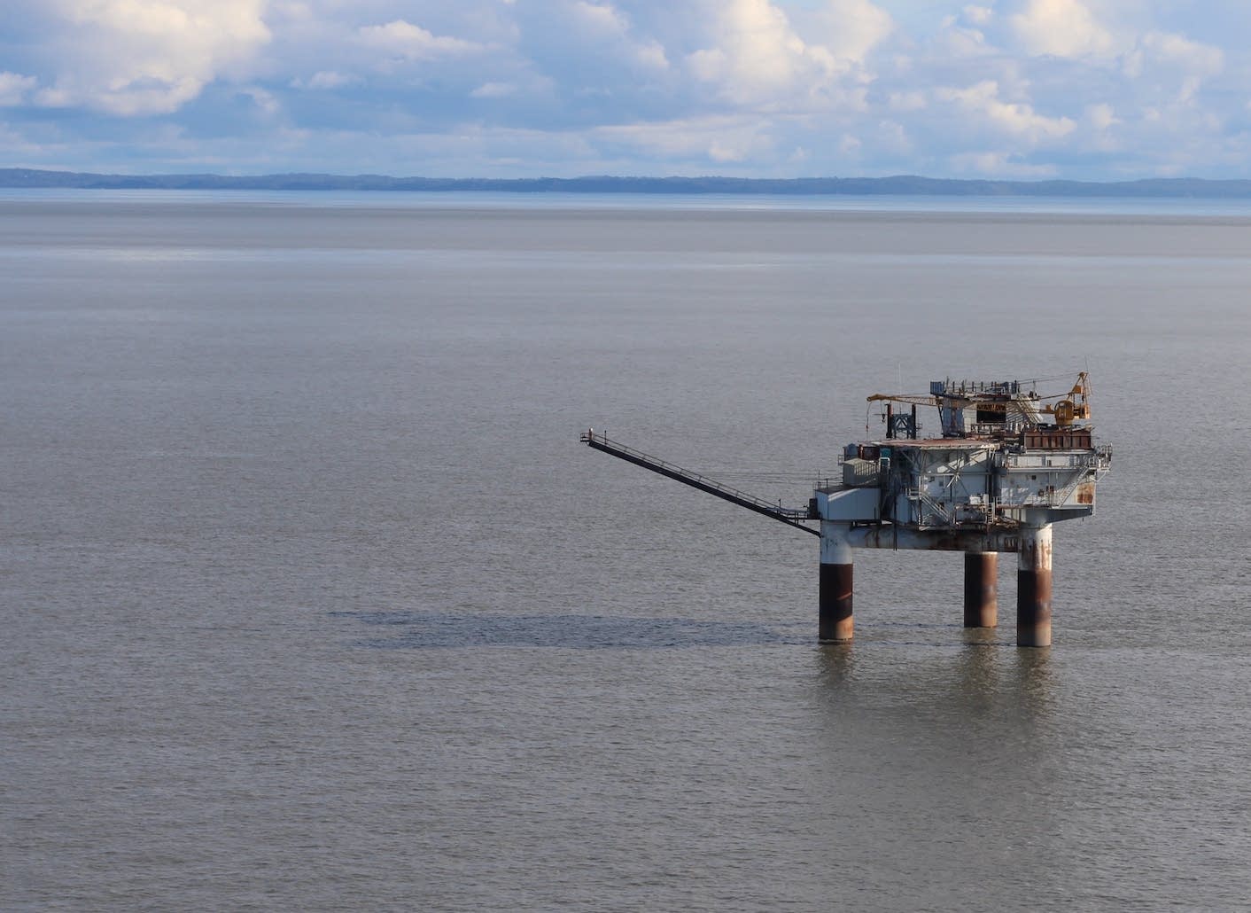 This oil platform stopped pumping 30 years ago. Alaska still won’t make ...
