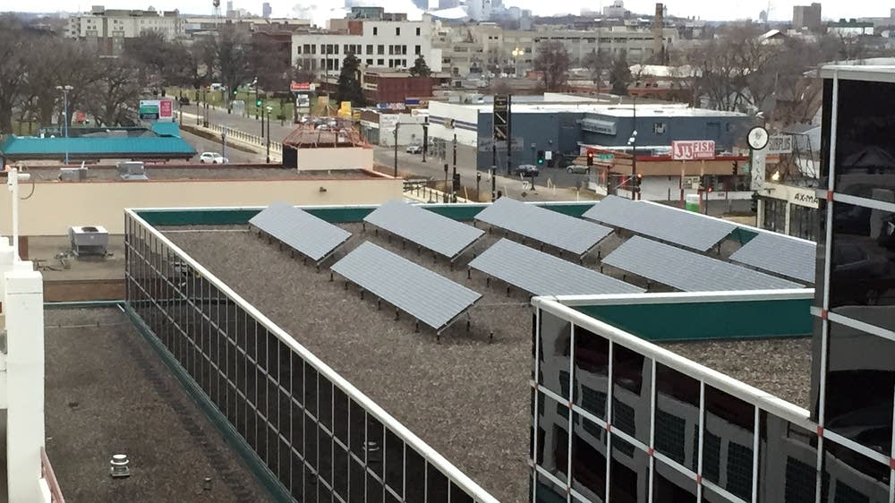 Solar energy for powering light rail trains will expand | MPR News