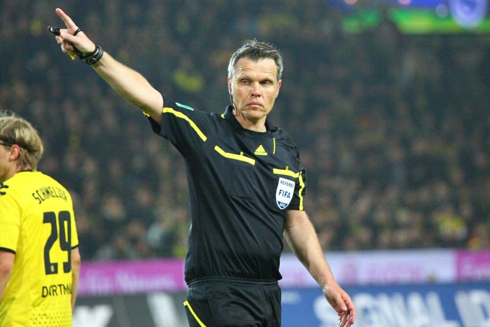 On The Ball with Mark Wheat: Records and Referees