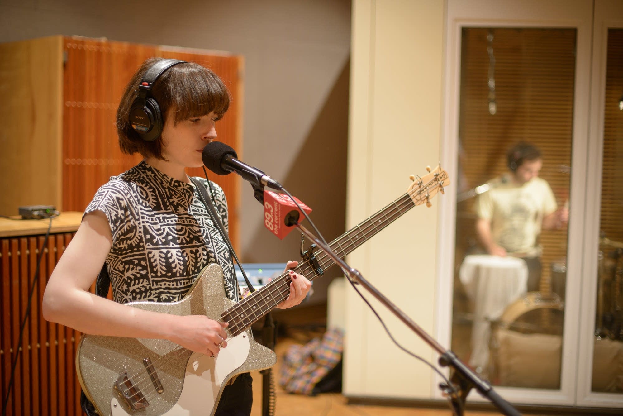 Daughter performs in The Current studio