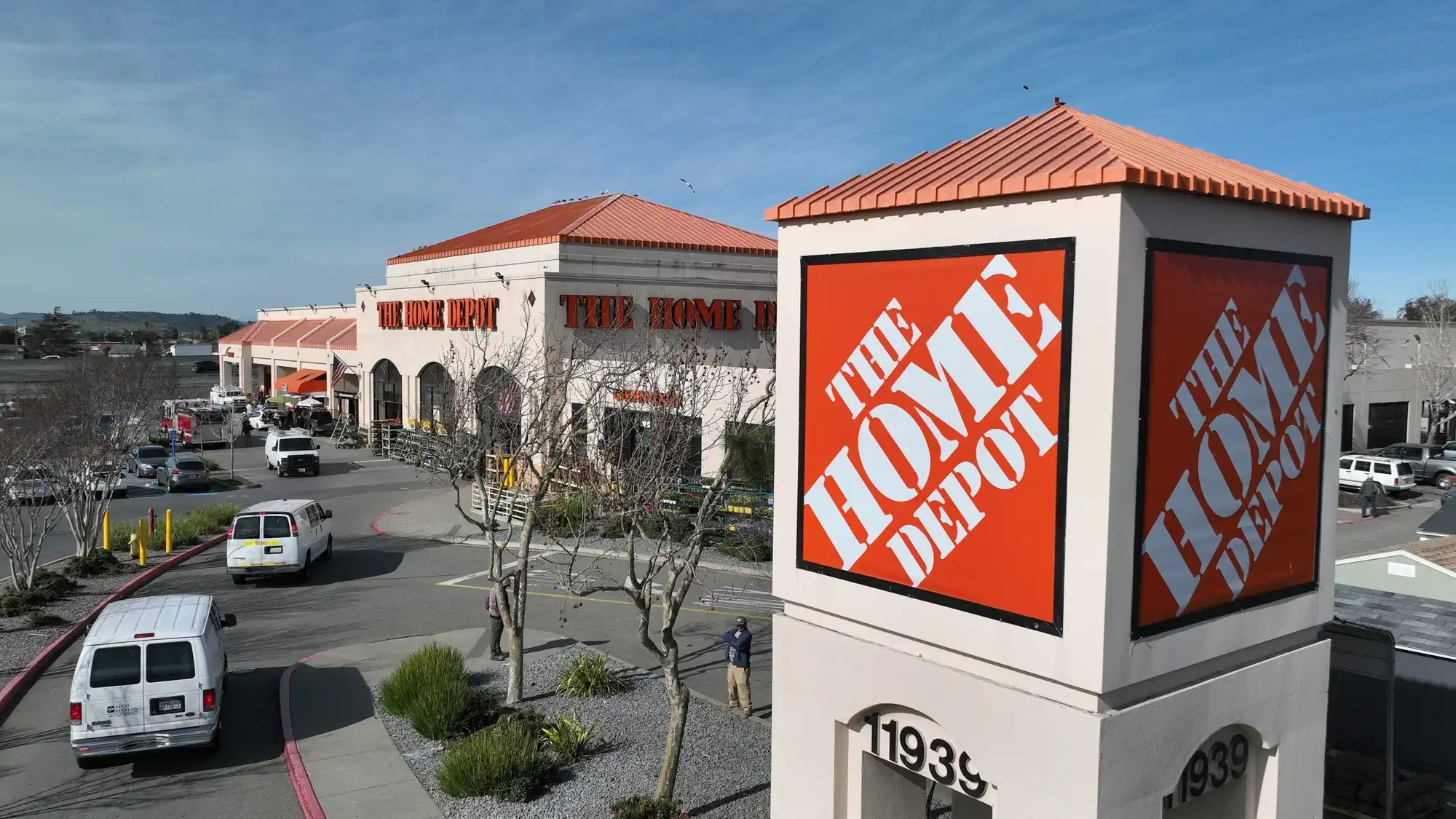 What Home Depot's earnings report says about the housing market ...
