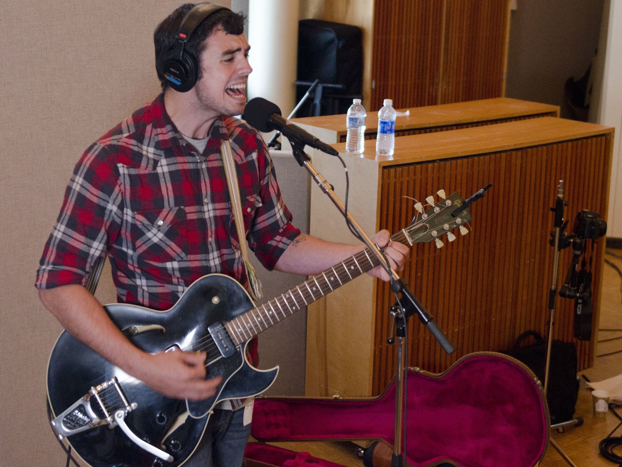 Joey Ryan and the Inks perform in The Current studio