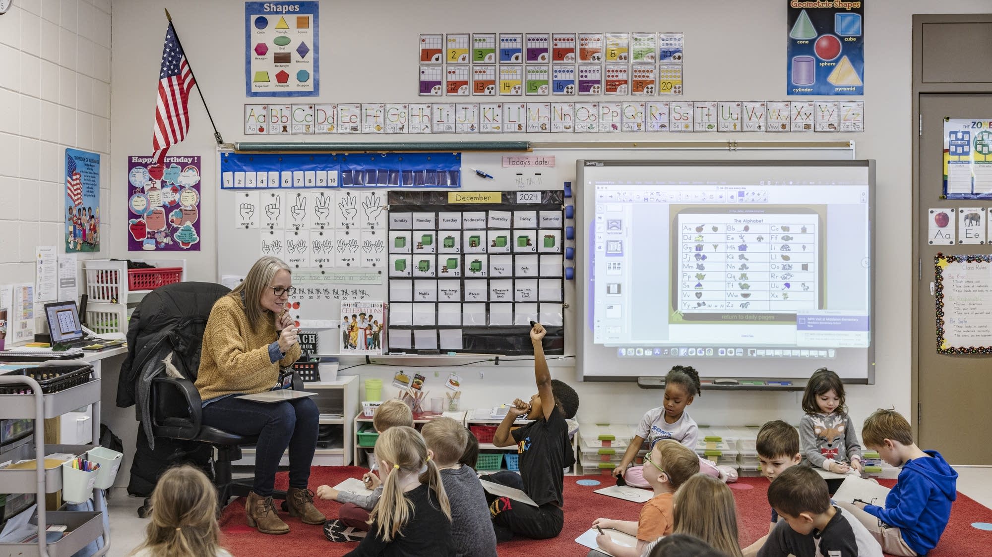 Minnesota schools shift teaching to boost kids' reading | MPR News