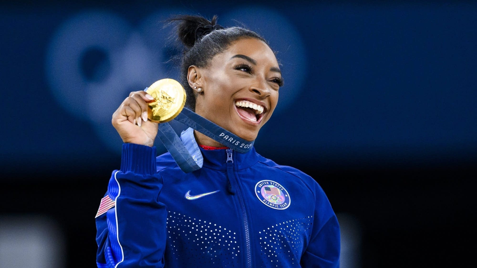 Do athletes who earn an Olympic gold medal get a cash prize? - Marketplace