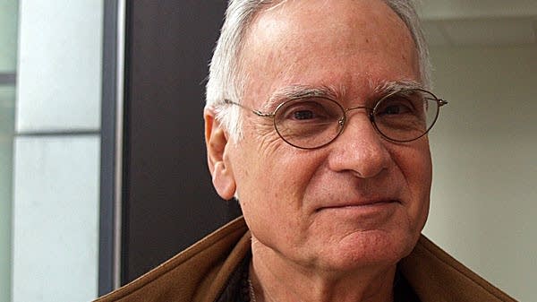 Author delves into the eccentric teenage mind | MPR News