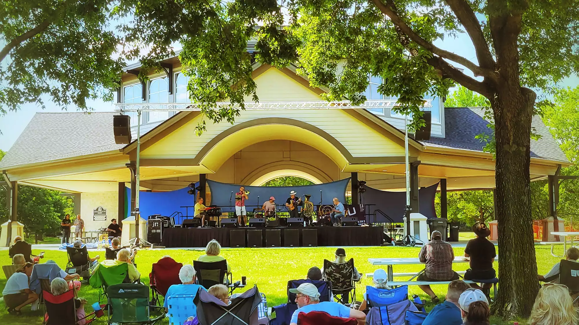 Southern Minnesota musicians and fans gather for workshops, concerts in ...