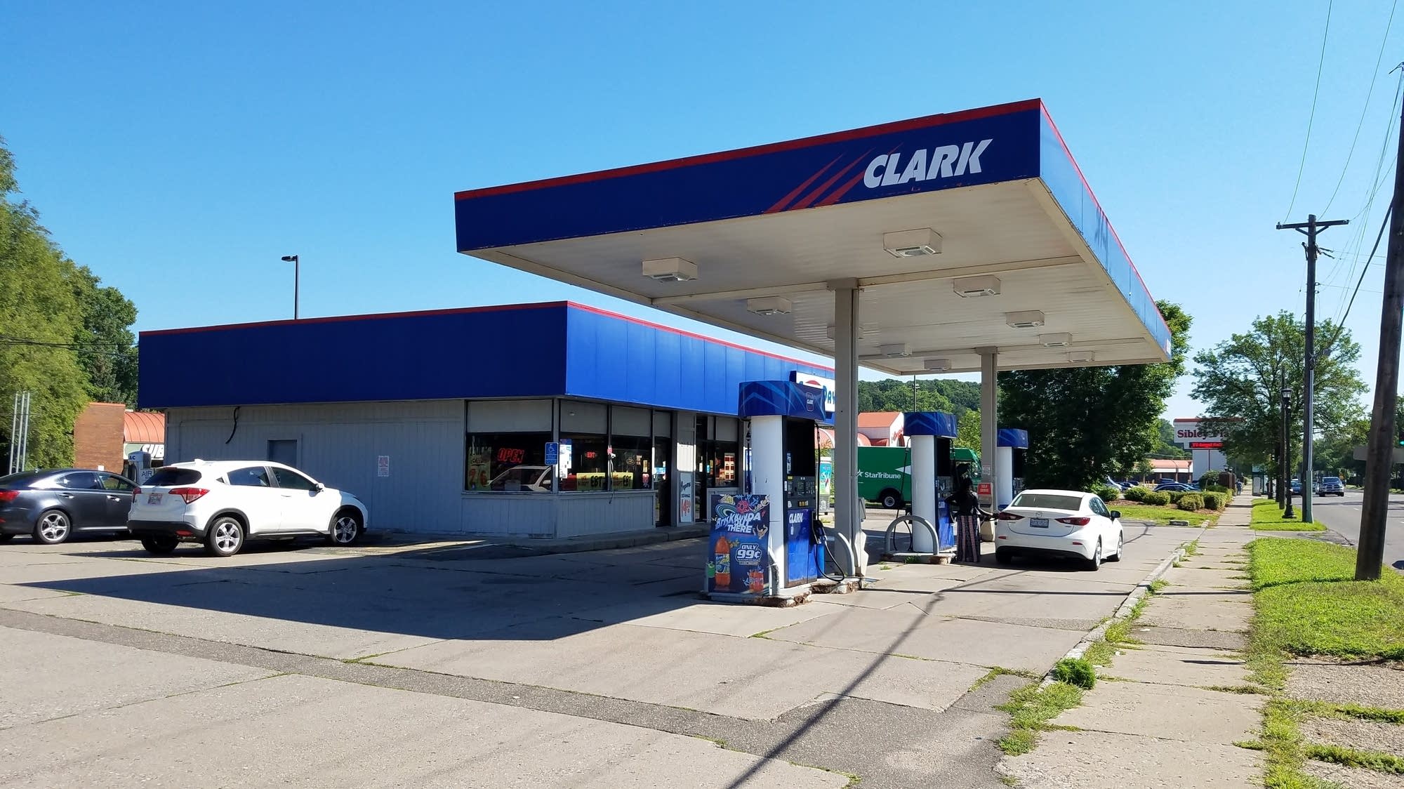 Shoe Helps Snag Suspects After St Paul Gas Station Clerk Shot Mpr News