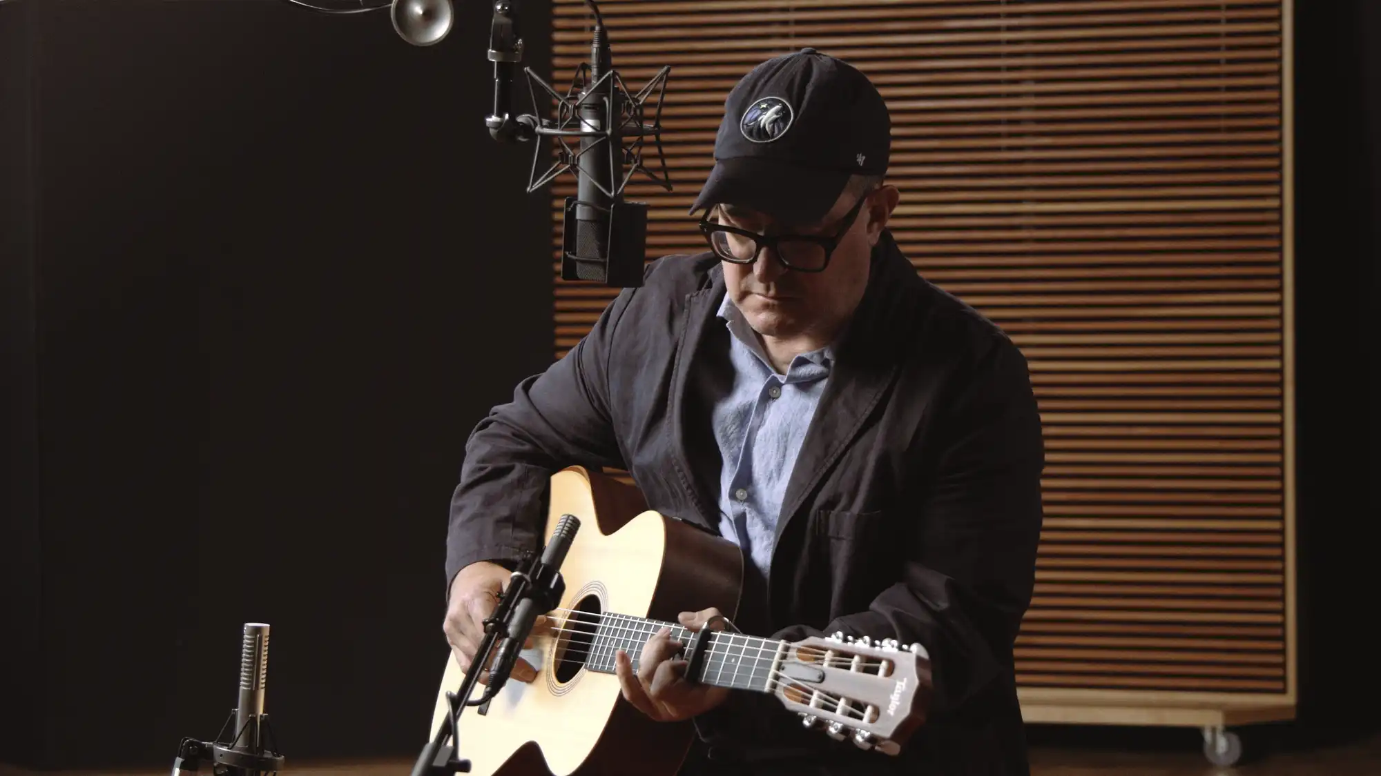 Craig Finn plays songs, talks about the nonfiction that feeds the ...