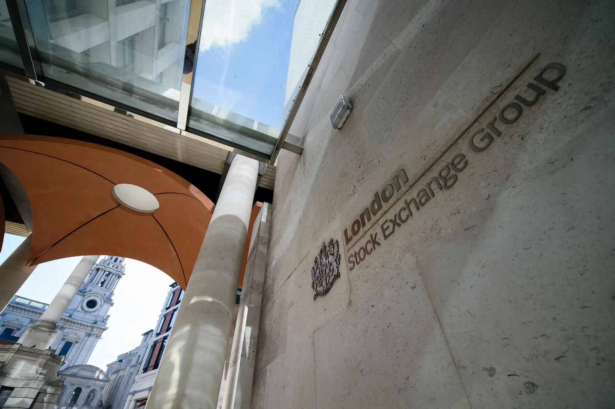 UK watchdog plans to shake up stock listing rules