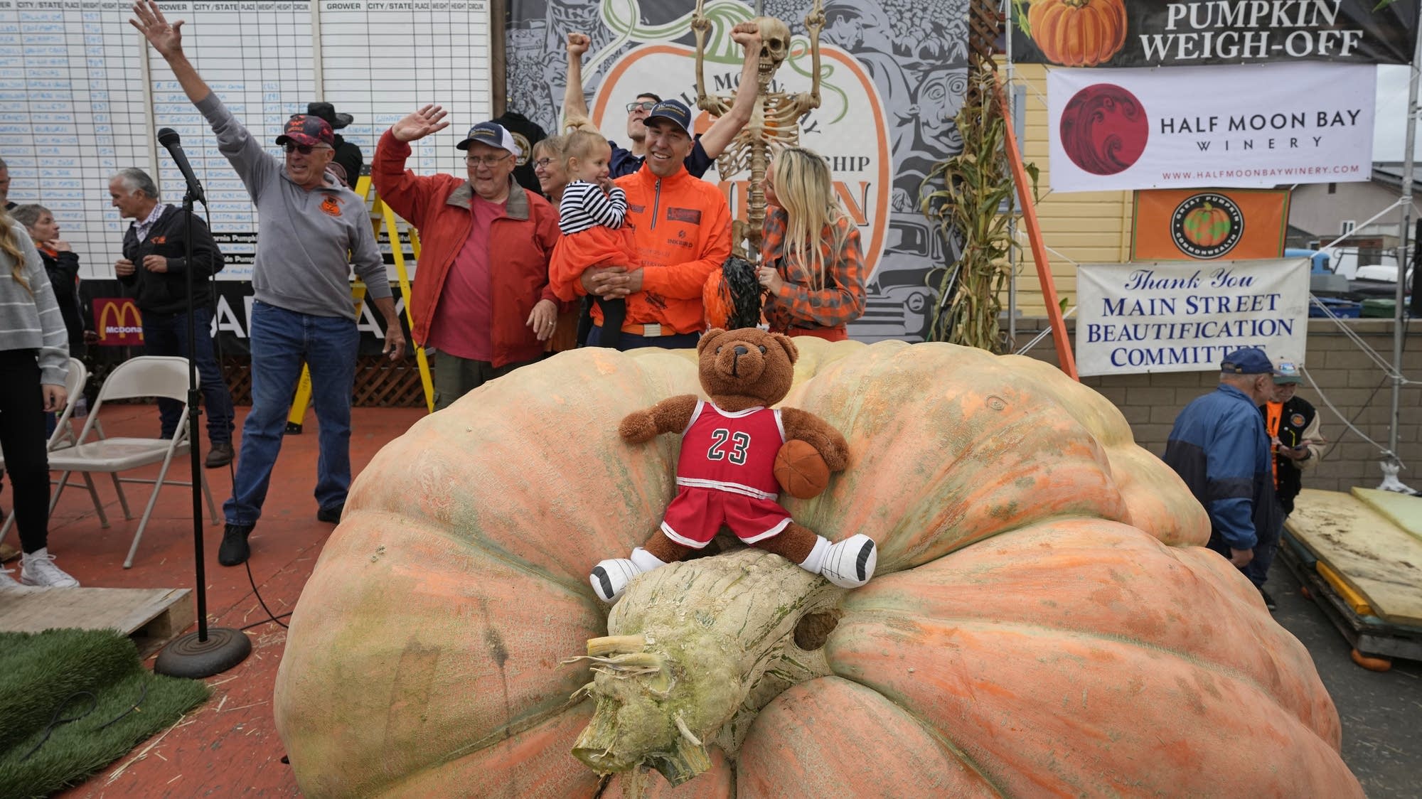 Pumpkin Linkedin Light Up Halloween With Spooky Jack O' Lantern